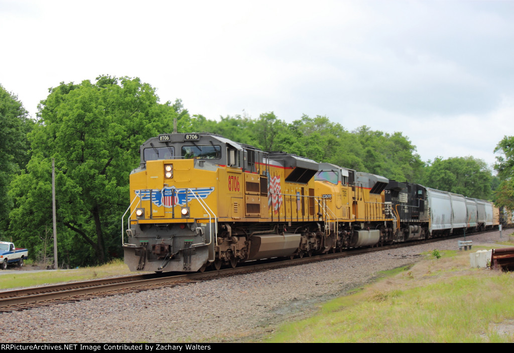 UP 8706 NS 7309 9073